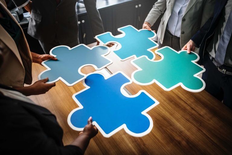 Comunicación en equipo: claves para comunicarte con éxito en grupos